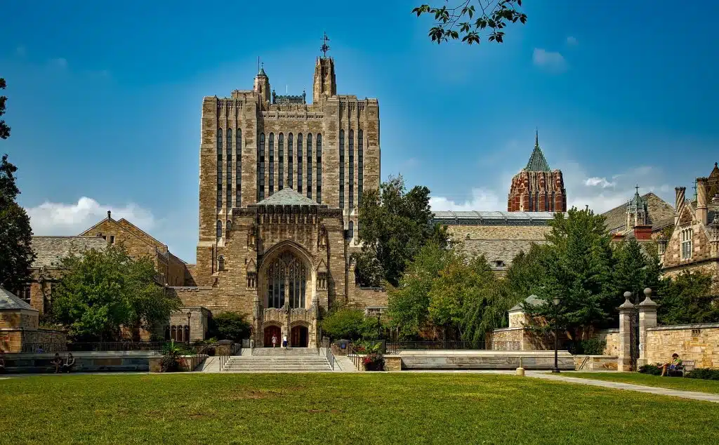 Yale Motto: What It Means and Why It Matters | AdmissionSight
